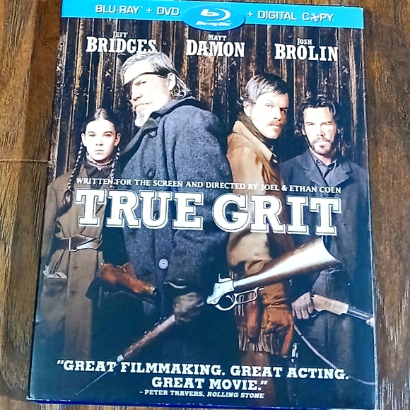 Paramount | Media | True Grit On Bluray Dvd Digital Copy Jeff Bridges ...